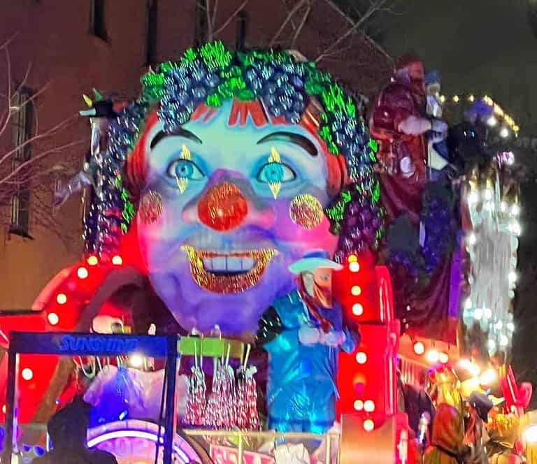 Mardi Gras in New Orleans: Local's Guide on 2026 Parades & Fun